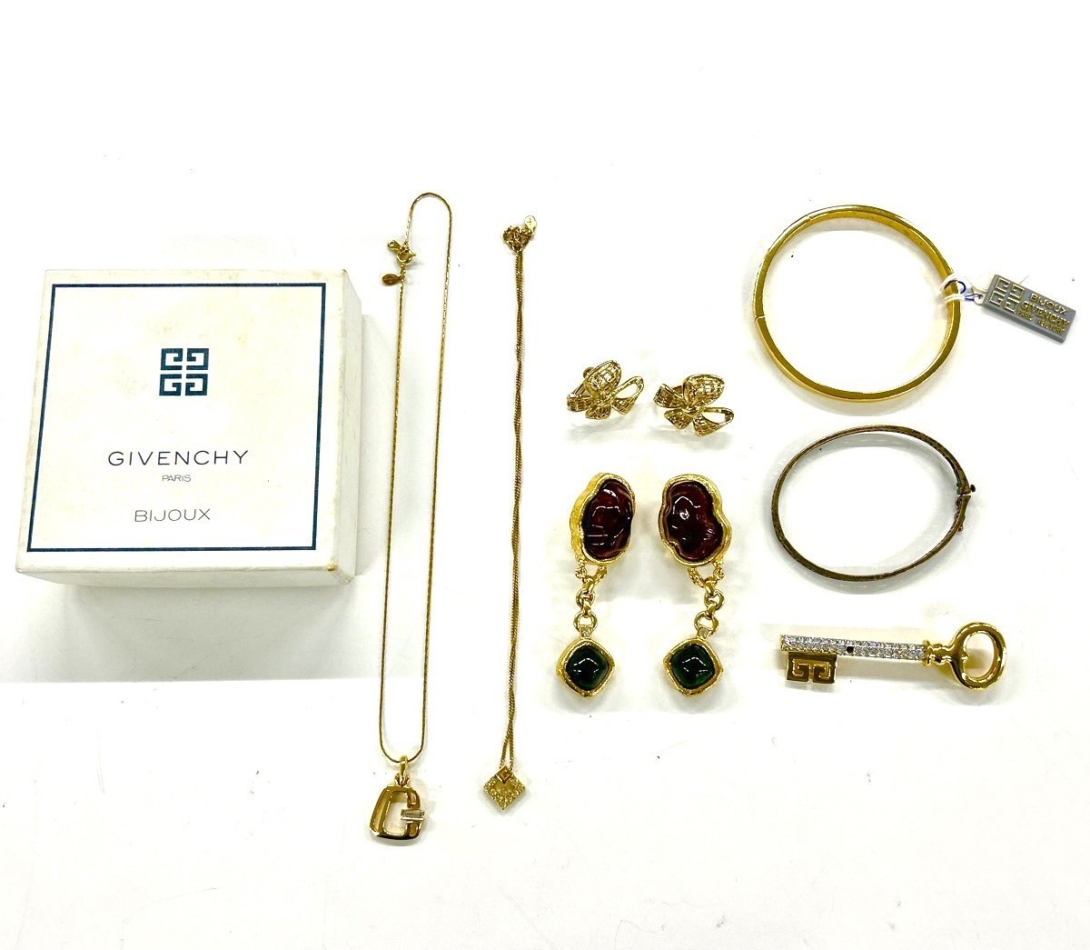 Yahoo!オークション - W131-W11-116 GIVENCHY ジバンシー アクセサリー...