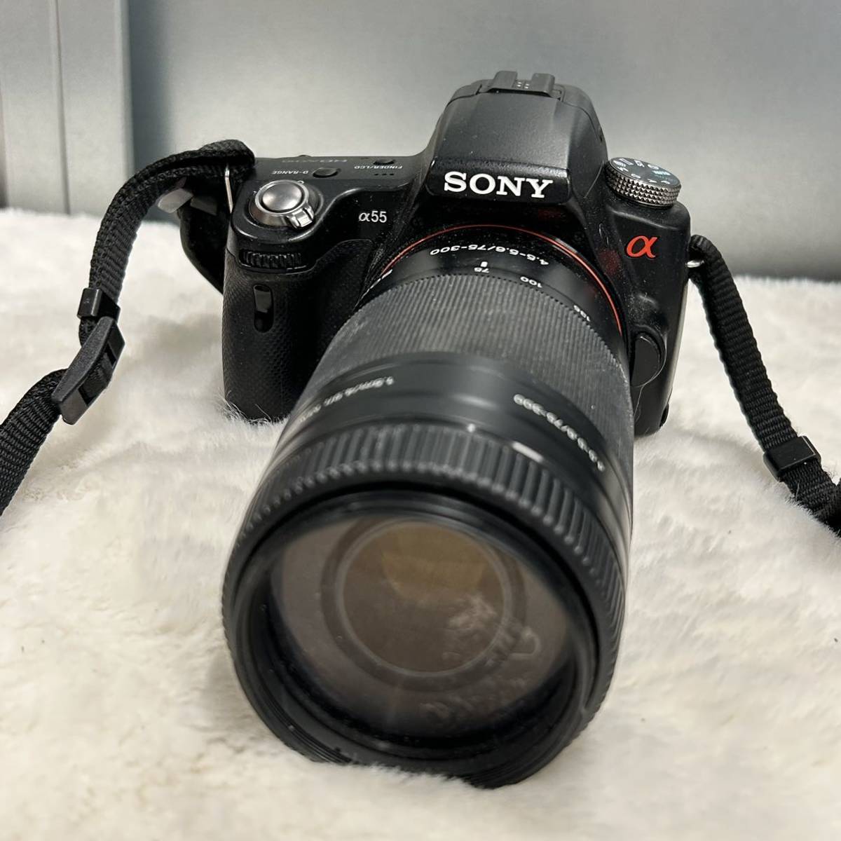 Yahoo!オークション - SONY a55 ソニー デジタル一眼レフカメラ /SONY ...