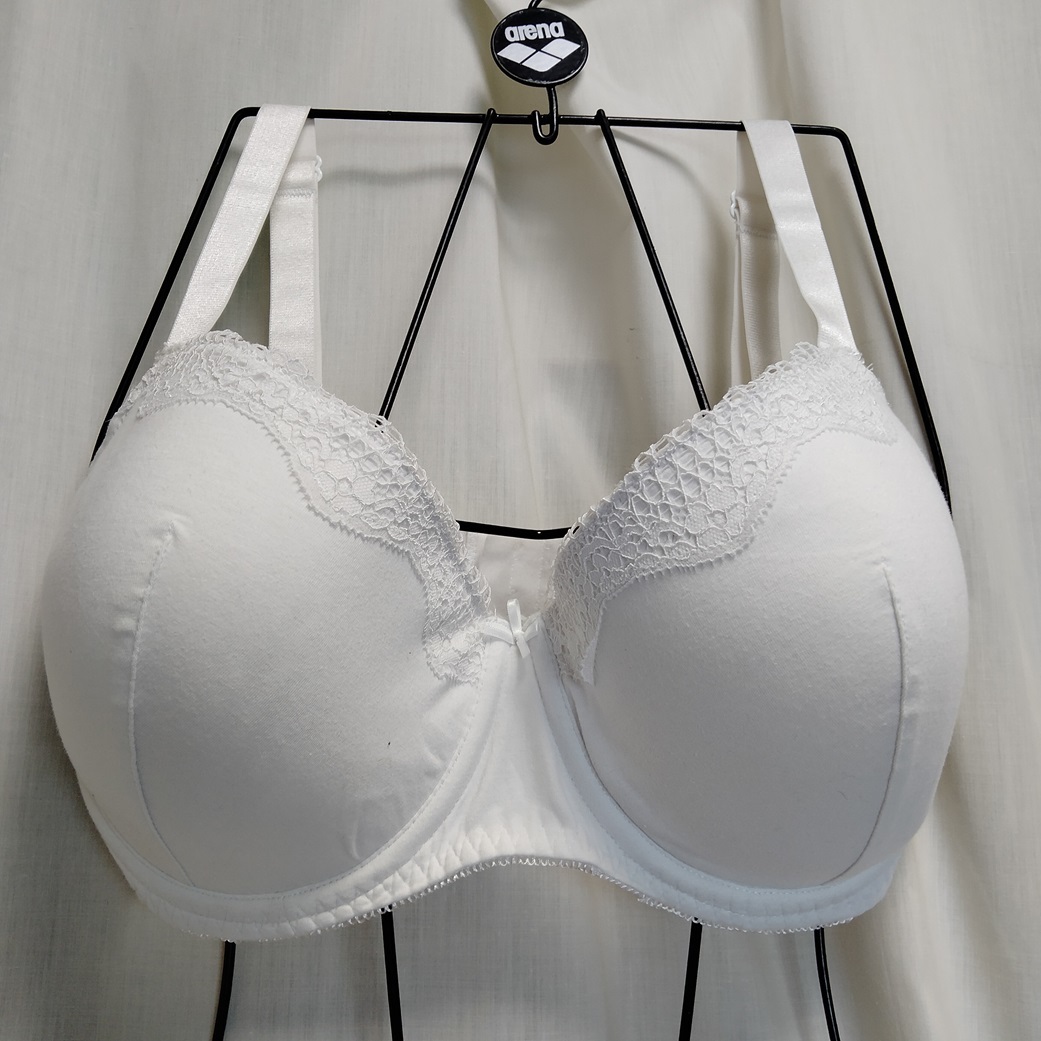 Yahoo オークション 【used】補正下着 H75 ブラジャー 白2