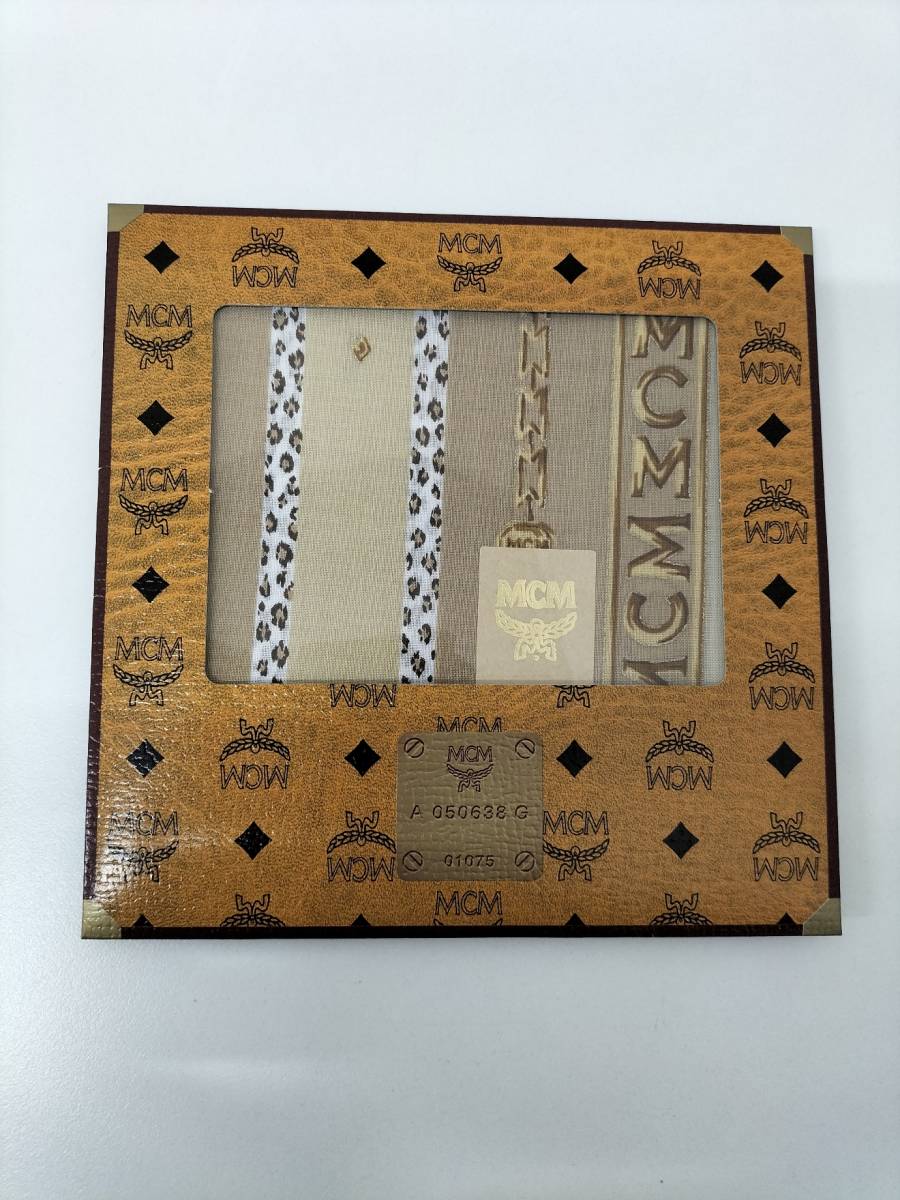 Yahoo!オークション - 未使用品 MCM ハンカチ NO2010