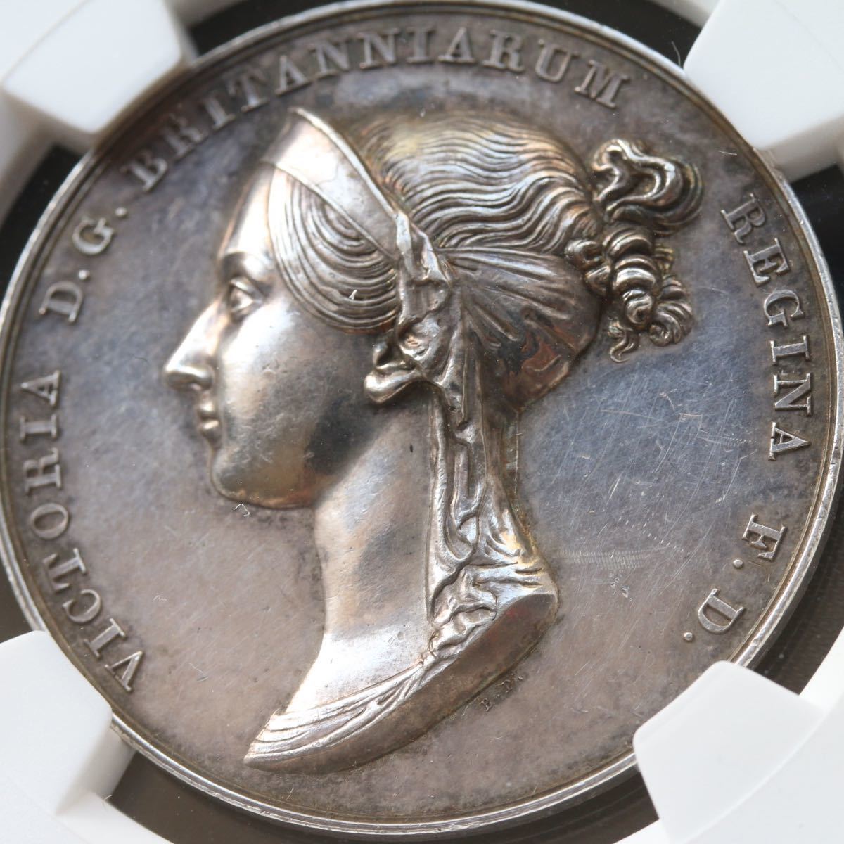 Yahoo!オークション - 1838年 ヴィクトリア女王 戴冠記念 銀メダル イ...