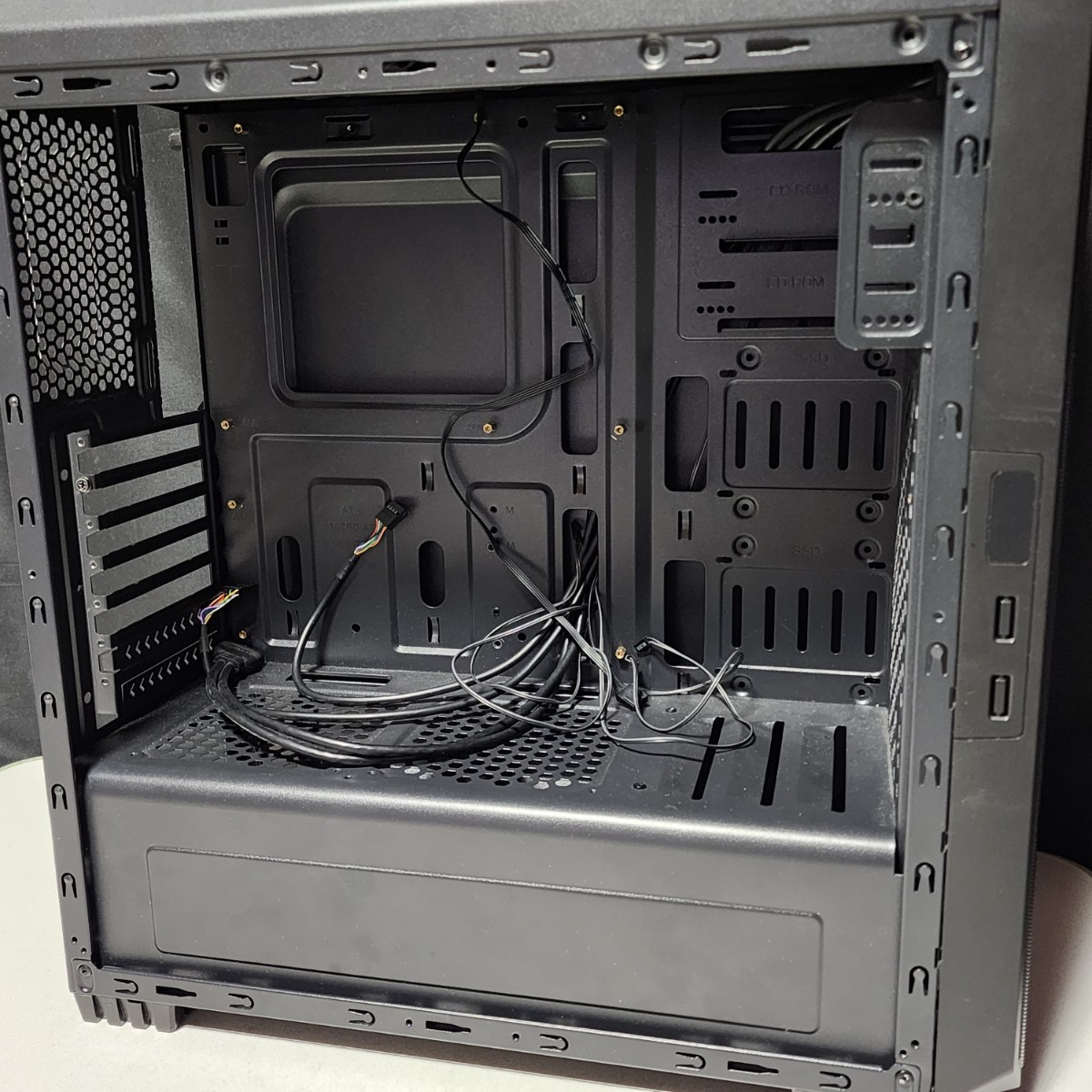 SAMA 黒鉄(JAX-02) ミドルタワー型PCケース(ATX)|Yahoo!フリマ SAMA 黒鉄(JAX-02) ミドルタワー型PCケース(ATX)|Yahoo!フリマ