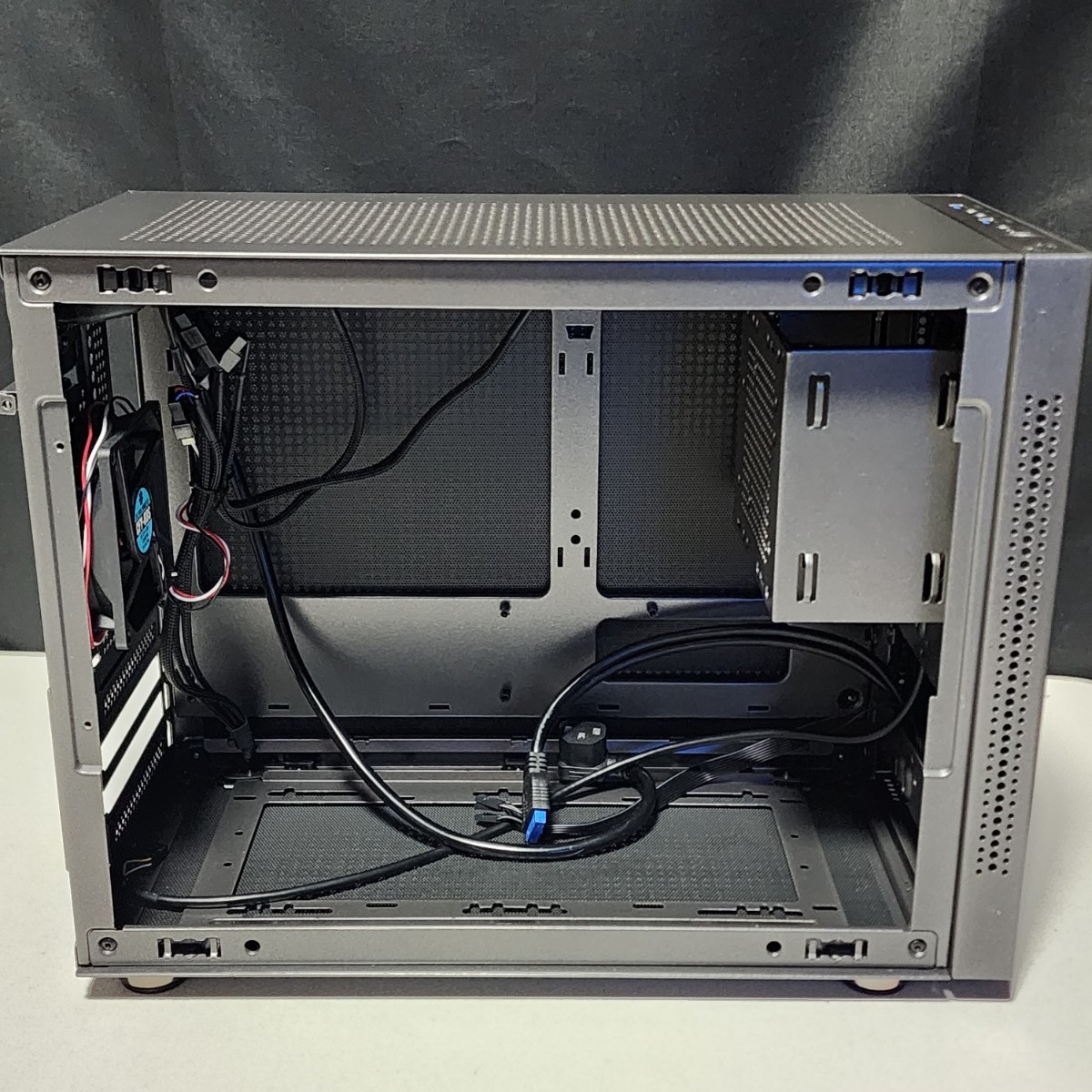 Yahoo!オークション - SAMA IM01-BK 小型PCケース(MicroATX) ガラスサ...