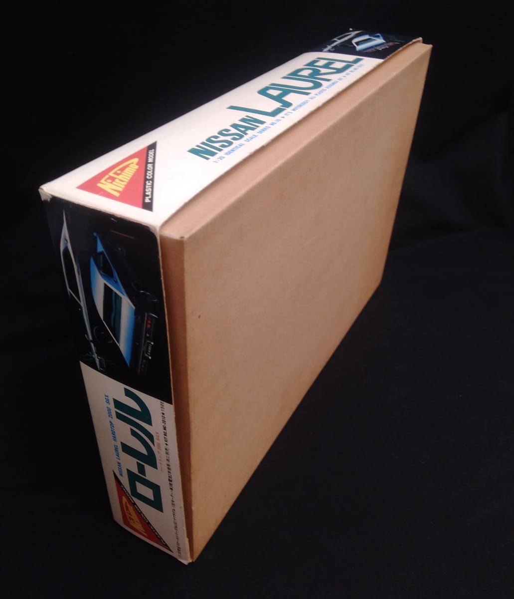 Yahoo!オークション - [内袋未開封] NISSAN LAUREL HARDTOP 2000 SGX ...