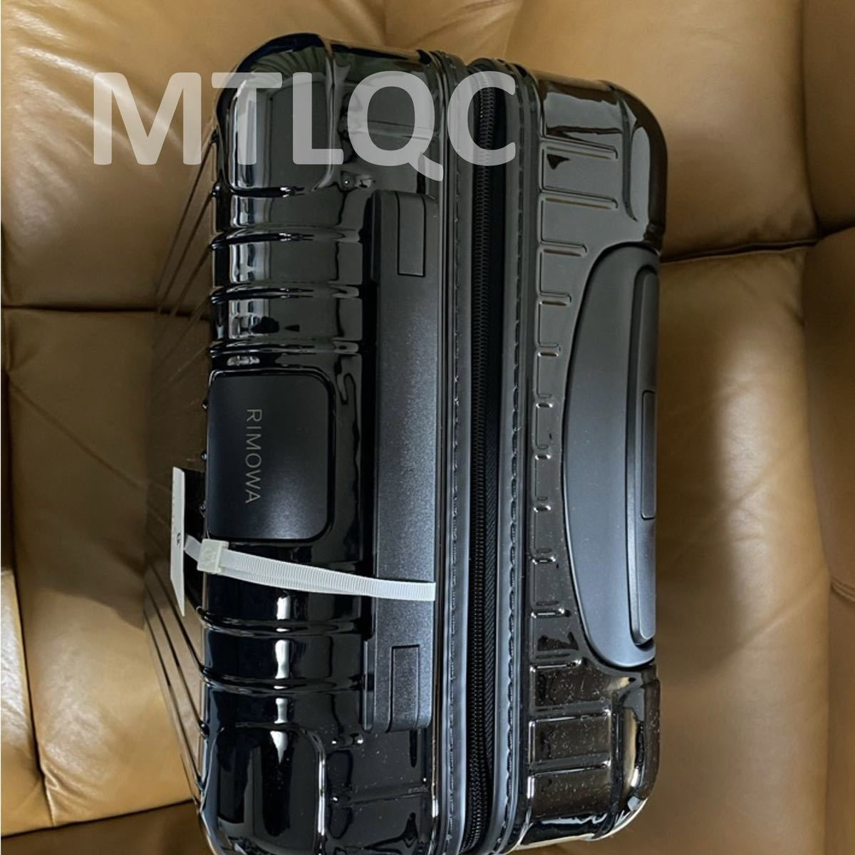 RIMOWA リモワ Essential Cabin グロスブラック 36L 機内持ち込み(リモワ)｜売買されたオークション情報、yahooの商品情報をアーカイブ公開 - オークファン ...
