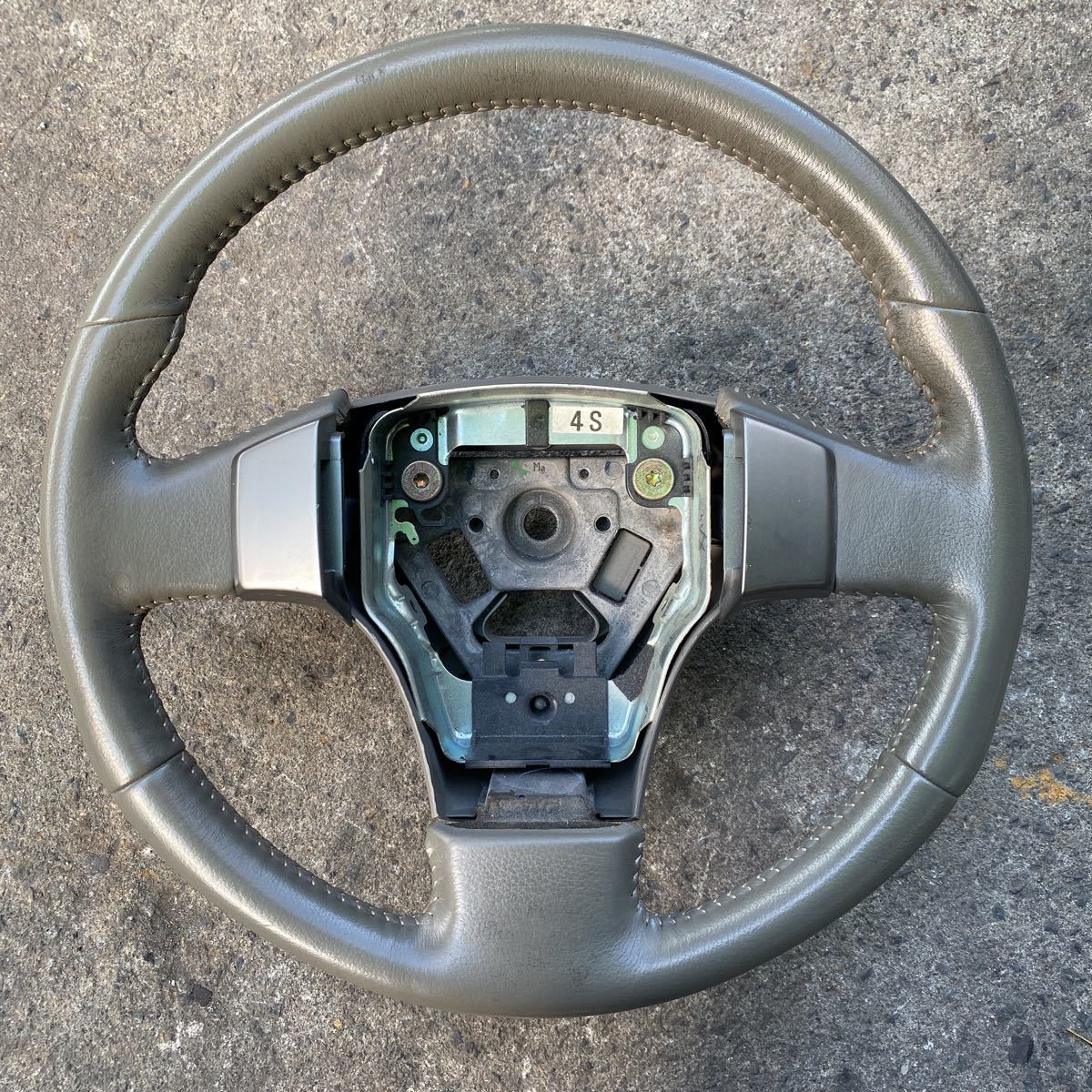 日産 スカイラインV35 ステアリングハンドル/インフレーターなし/A136(ステアリング、ハンドル本体)｜売買されたオークション情報、yahooの商品情報をアーカイブ公開 - オークファン ...