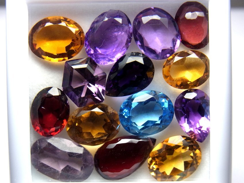 Yahoo!オークション - [Shimoe]最落無し 1円～合計32．9ct 半貴...