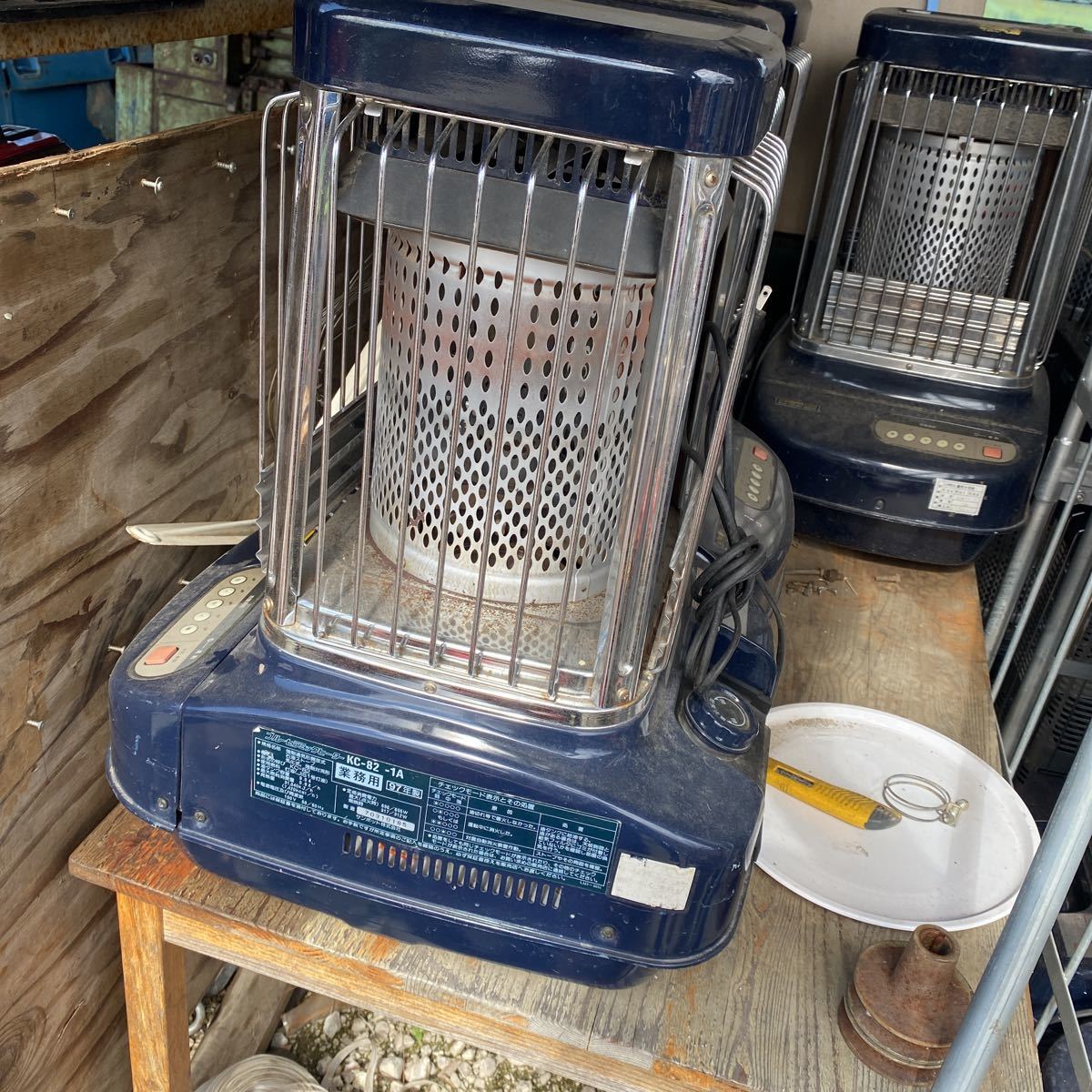 Yahoo!オークション - 中古 ブルーセラミックヒーター KC-82-1A 動作確...