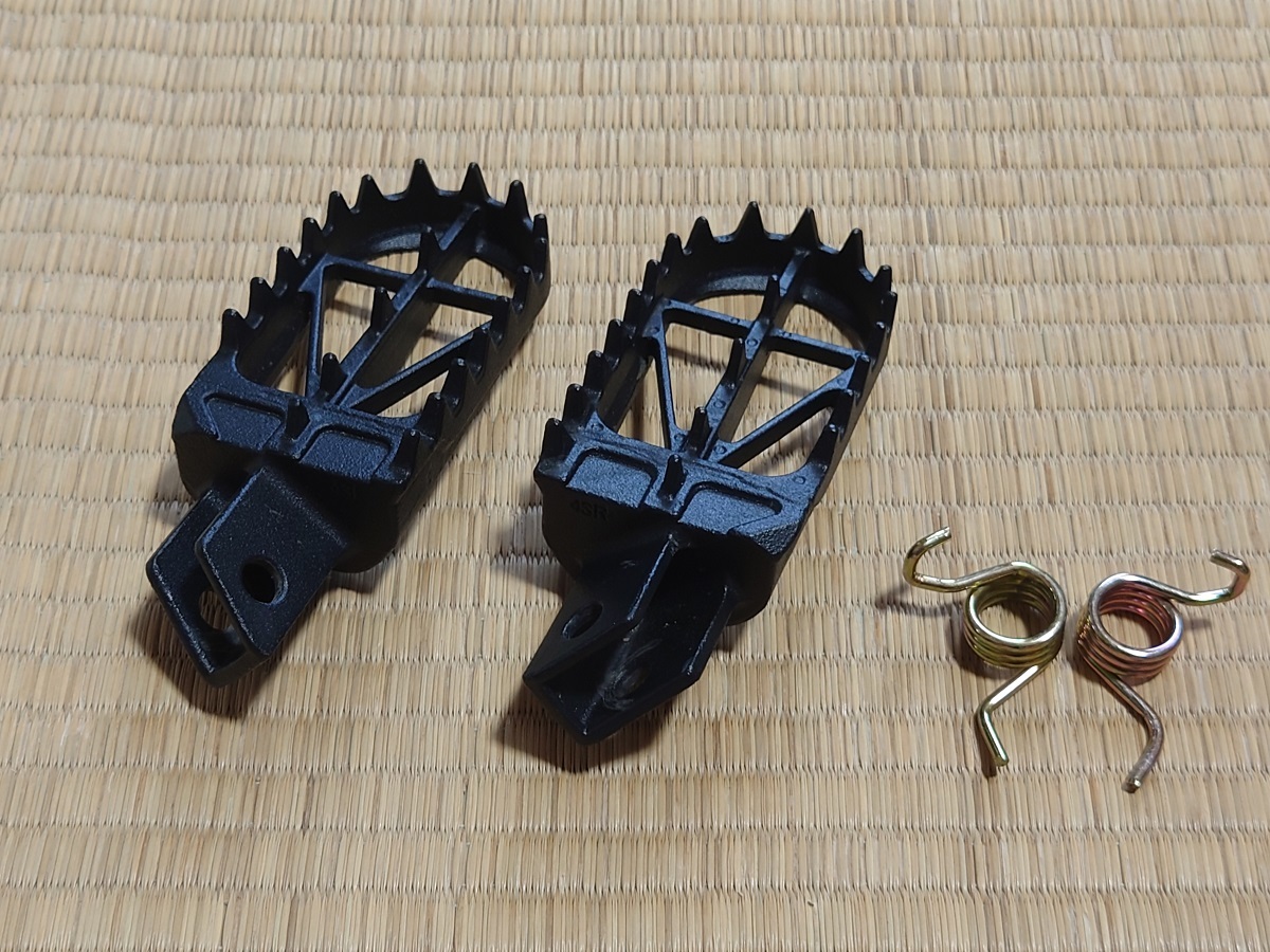 Yahoo!オークション - DRC ワイドフットペグ D48-02-543 クロモリ クロ...