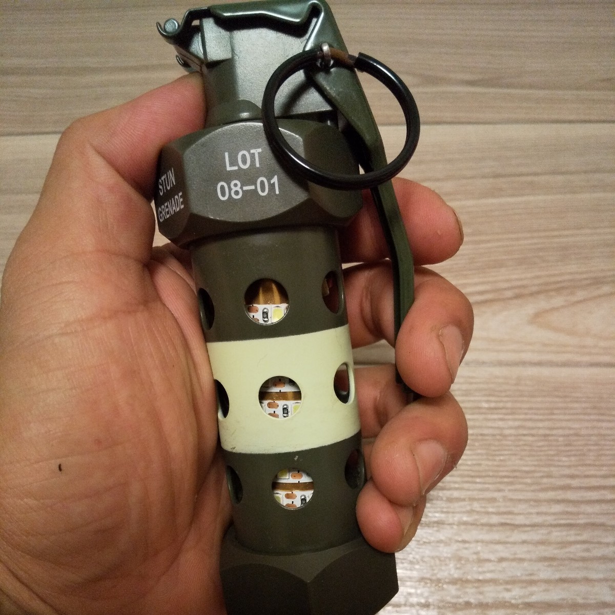 Yahoo!オークション - m84フラッシュバン(cr123電池×2使用)＋m67フラ...