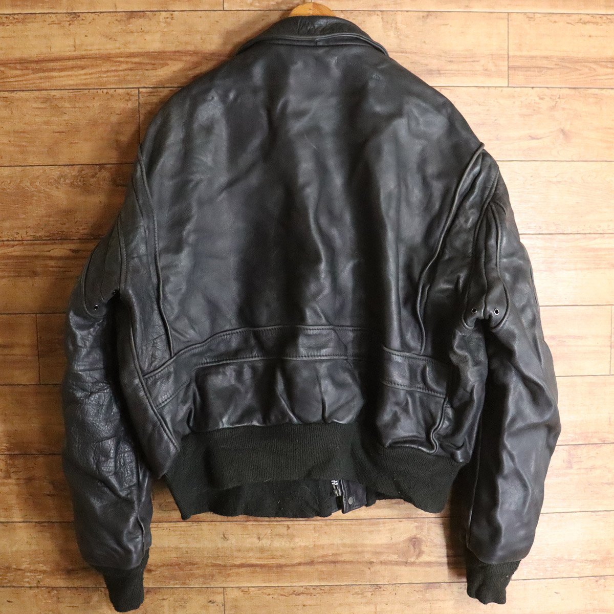 Yahoo!オークション - A6T/Y10.6-1 SCHOTT ショット レザーフライトジ...