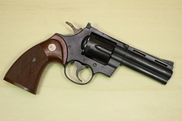 金属風塗装&ブルーイング 4インチ 東京マルイ コルト パイソン 金属風塗装&ブルーイング 4インチ 東京マルイ コルト パイソン