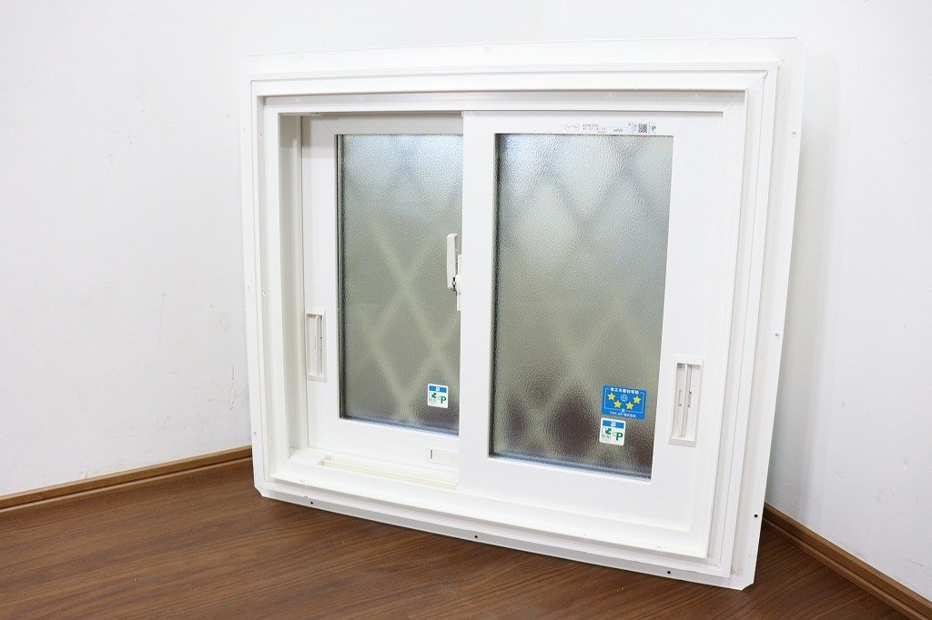 S1679 YKKap 窓 サッシ 引き違い窓 APW330 すりガラス 面格子付 複層ガラス(窓、サッシ)｜売買されたオークション情報、yahooの商品情報をアーカイブ公開 - オークファン ...