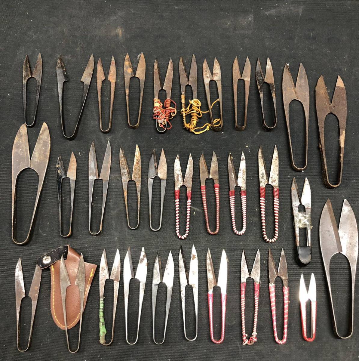 Yahoo!オークション - R31 糸切ばさみ ハサミ はさみとめて32本 兼三郎...