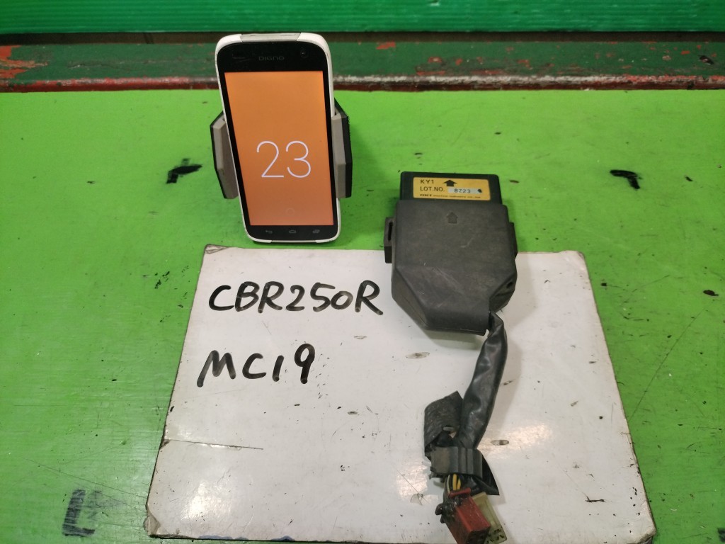 Yahoo!オークション - （R50906） 23 CBR250R MC19 CDI イグナイター ...
