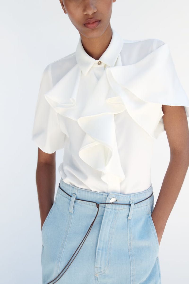 美品】ZARA サテンフリルシャツ 今期品|Yahoo!フリマ(旧PayPay 美品】ZARA サテンフリルシャツ 今期品|Yahoo!フリマ(旧PayPay