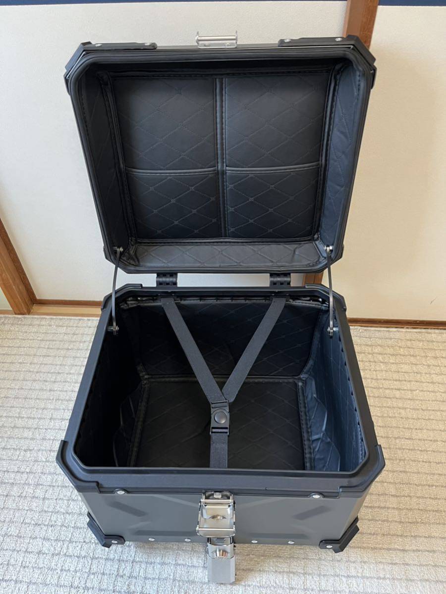 代購代標第一品牌－樂淘letao－★走行10日ほどの美品★55Lトップケース ★