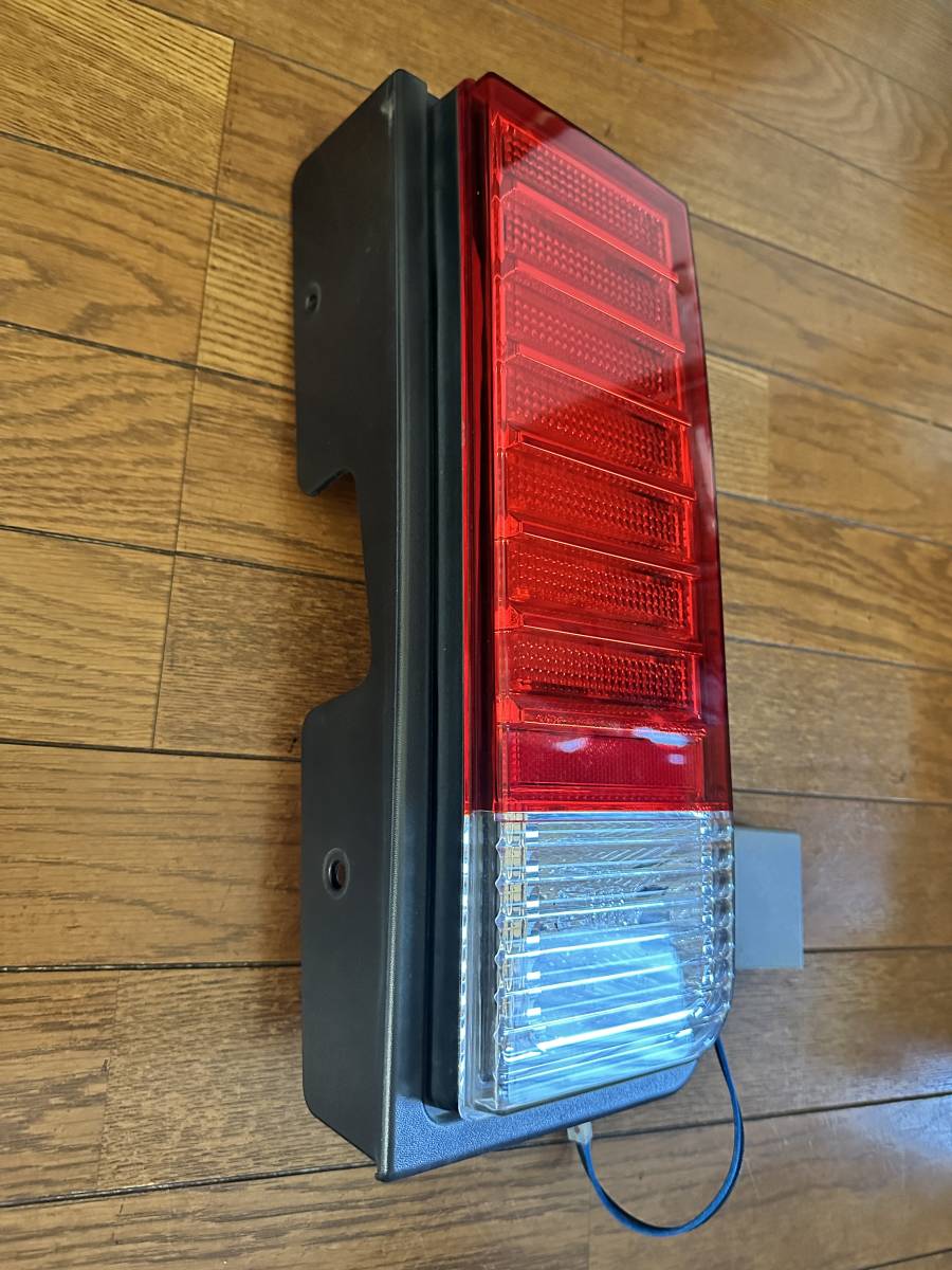 Yahoo!オークション - ハマーH2 LED テールランプ