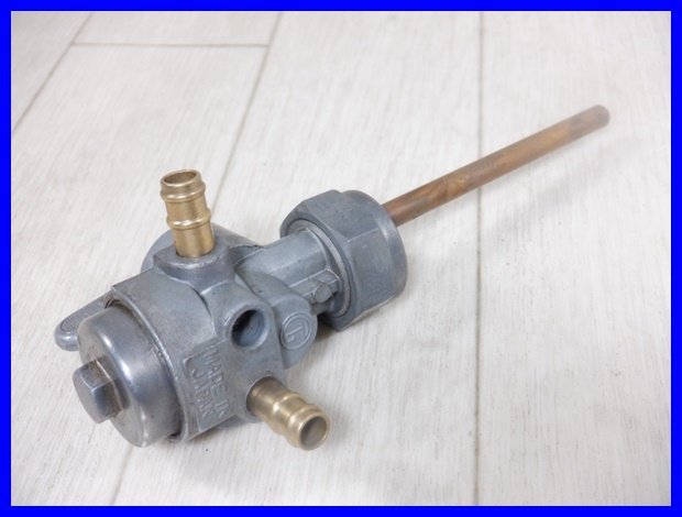 Yahoo!オークション - B64 Z750T KZ750B ガソリンタンクコック フュー...