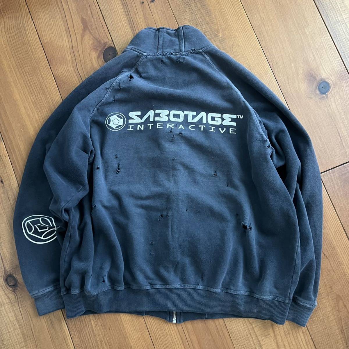 SABOTAGE ショットガンジップスエット 初期物 イタリア製 90s SABOTAGE ショットガンジップスエット 初期物 イタリア製 90s