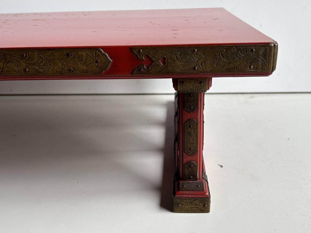 Yahoo!オークション - ⑤j215 春日 八足卓 時代物 朱塗 金具打 共箱付 ...