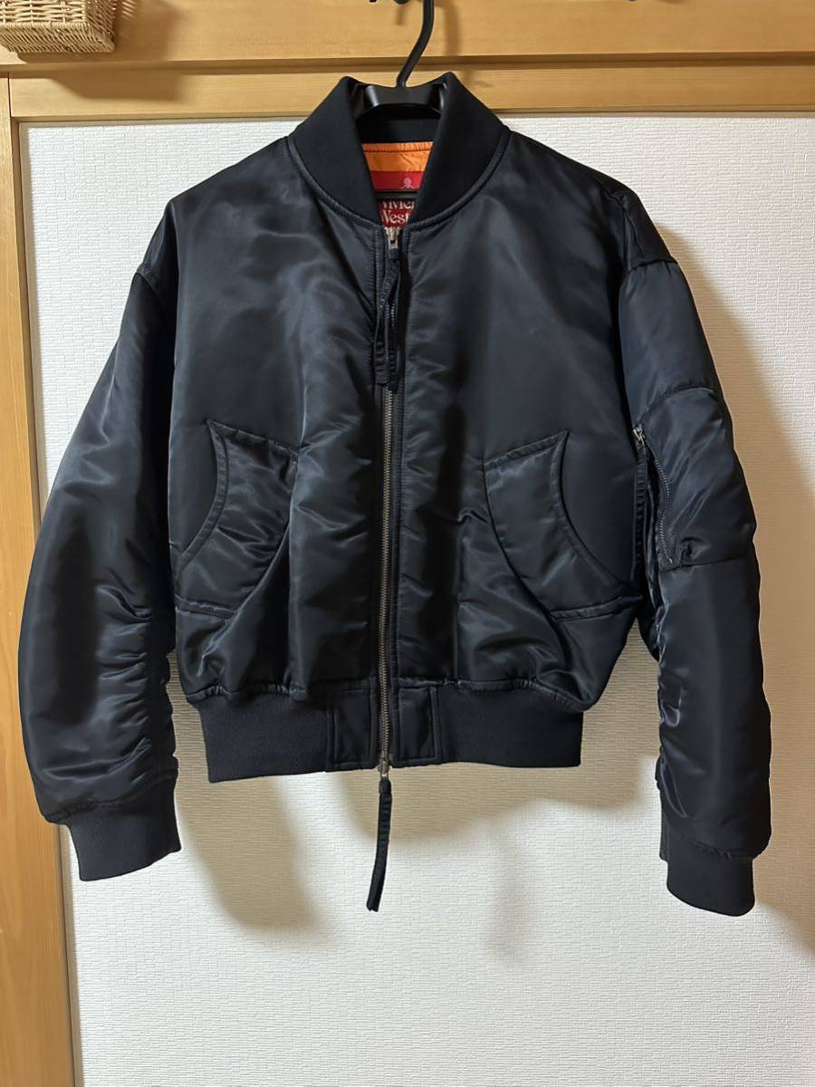 新品同様 Vivienne Westwood ヴィヴィアンウエストウッド MA-1 新品同様 Vivienne Westwood ヴィヴィアンウエストウッド MA-1