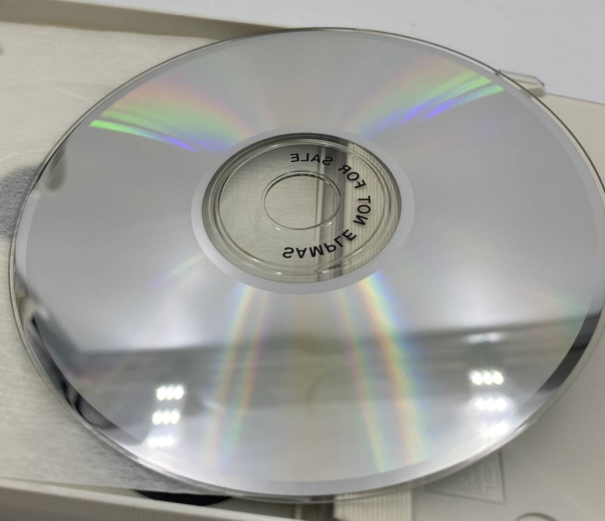 Yahoo!オークション - N1800 【サントラ2枚組CD】007『The Best Of ...