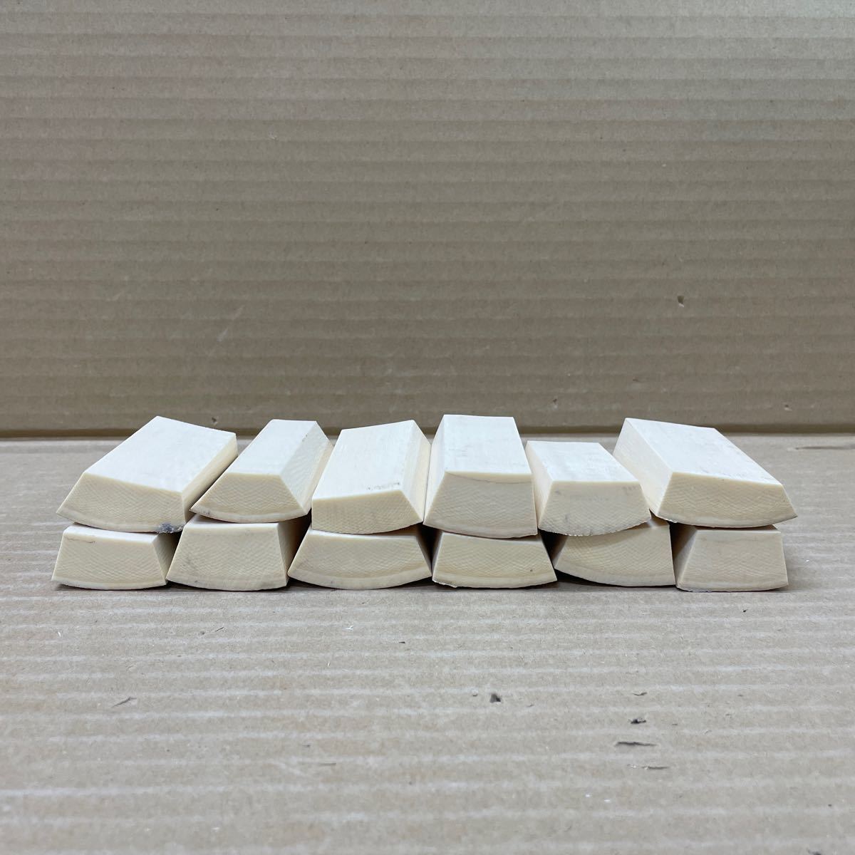 Yahoo!オークション - マンモス・マッコウ・水牛いろいろ加工素材820g