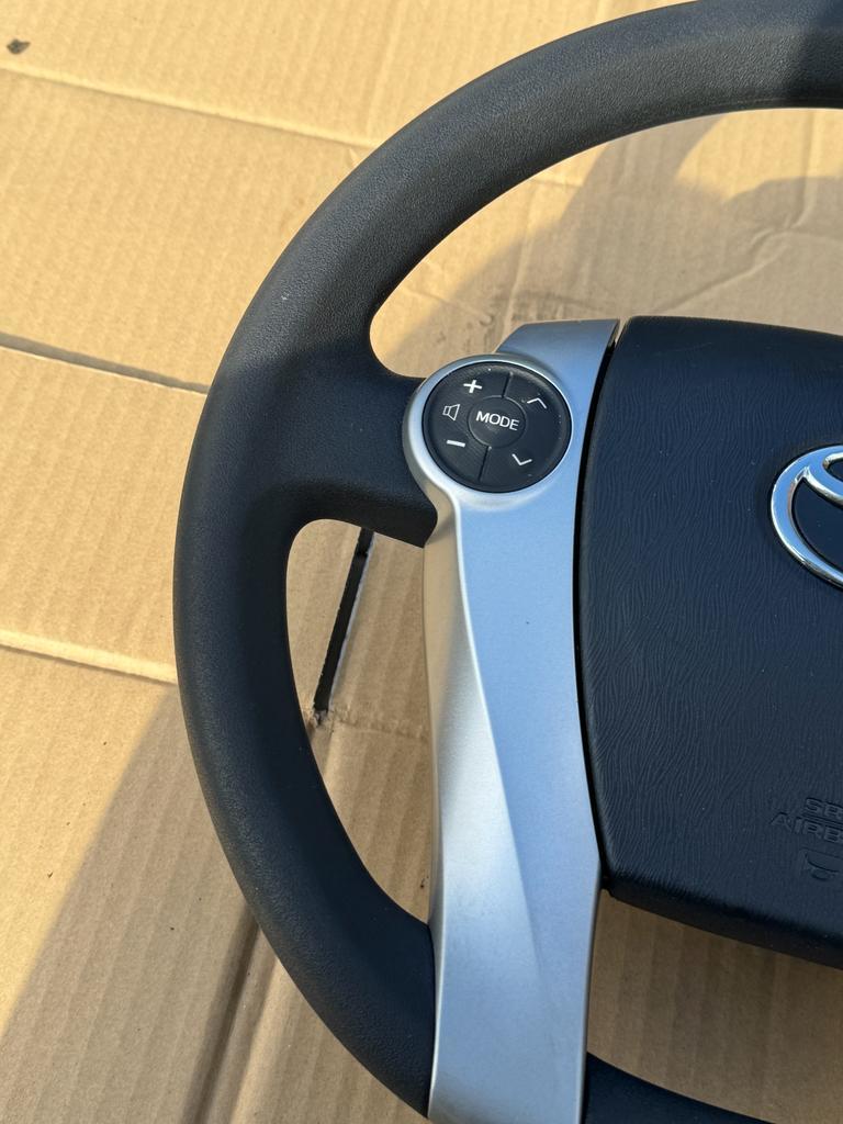 Yahoo!オークション - プリウス ZVW30 ステアリング P-31