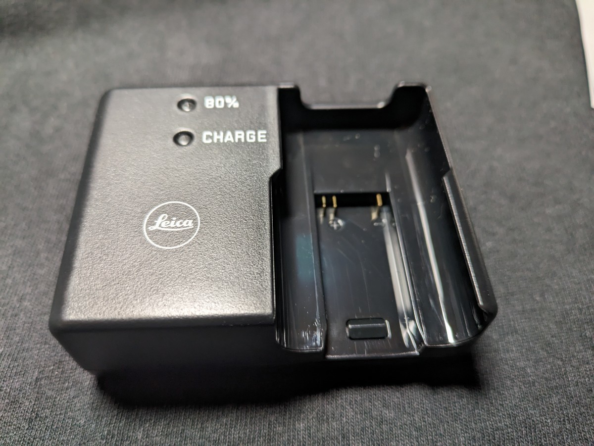 Yahoo!オークション - ライカ m8/m9 バッテリーチャージャー 【新同品...