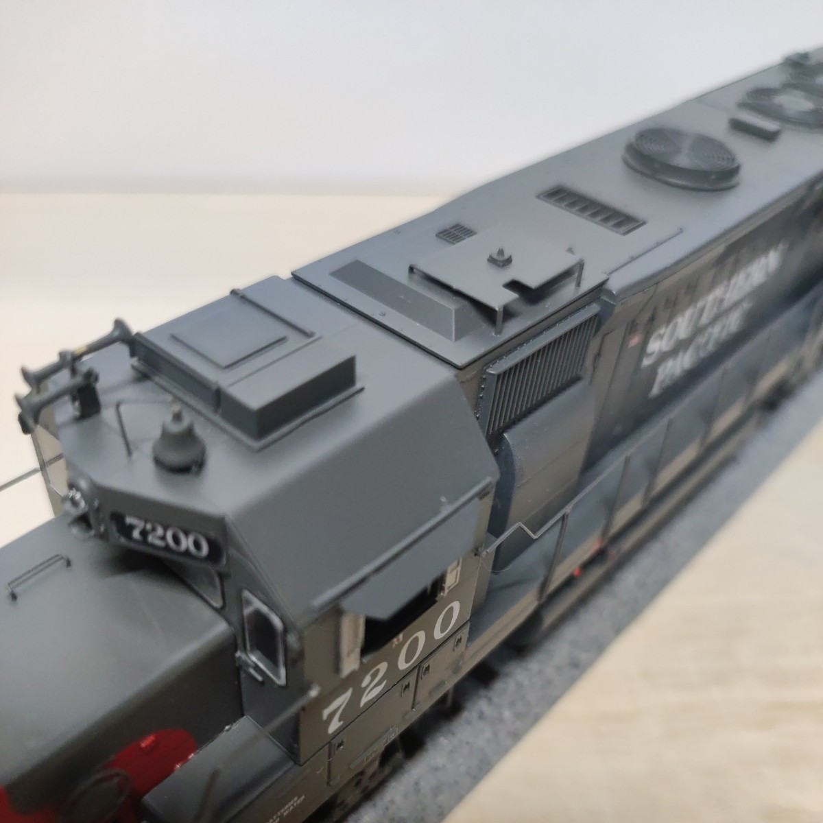 Yahoo!オークション - ATHEARN READYTOROLL GP40X Elephant Ears SP 72...