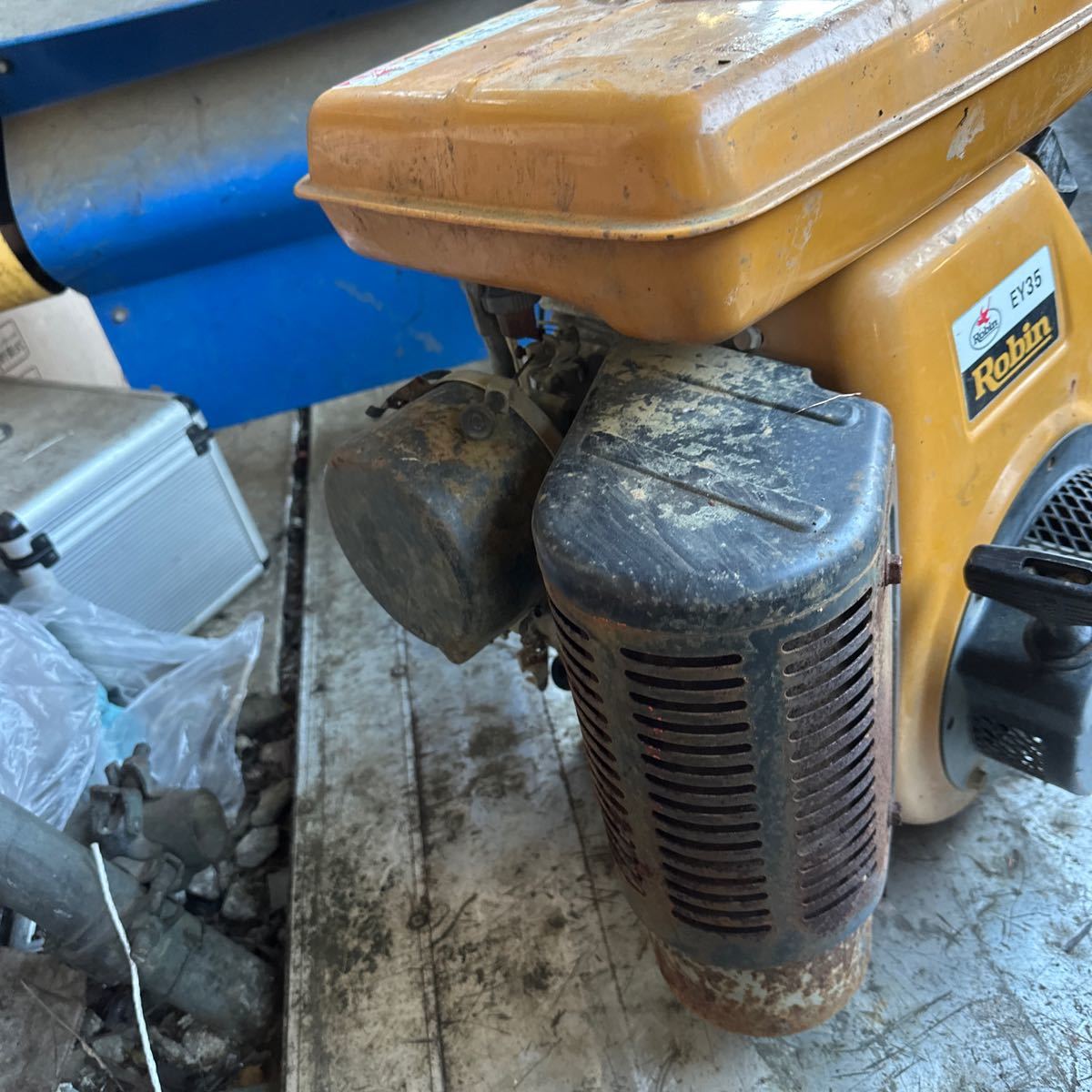 Yahoo!オークション - ロビン ガソリンエンジン EY35 最大8.5馬力