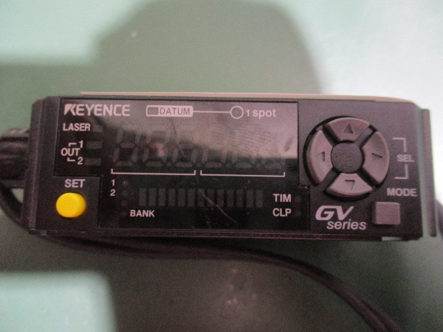 Yahoo!オークション - 中古 KEYENCE GV-21/GV-H450 レーザセンサ セッ...