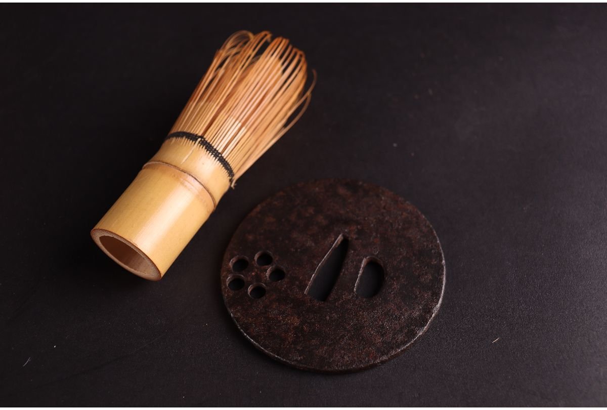 Yahoo!オークション - [URA]刀剣美術/鉄地透丸形鍔/133g/A7/7-9-134