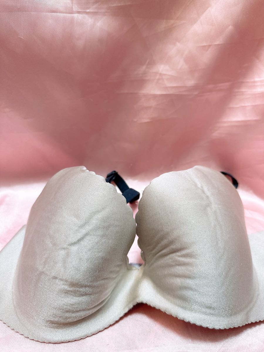 Yahoo!オークション - 39補正 ブラジャー ゆうパケット E65トリンプ