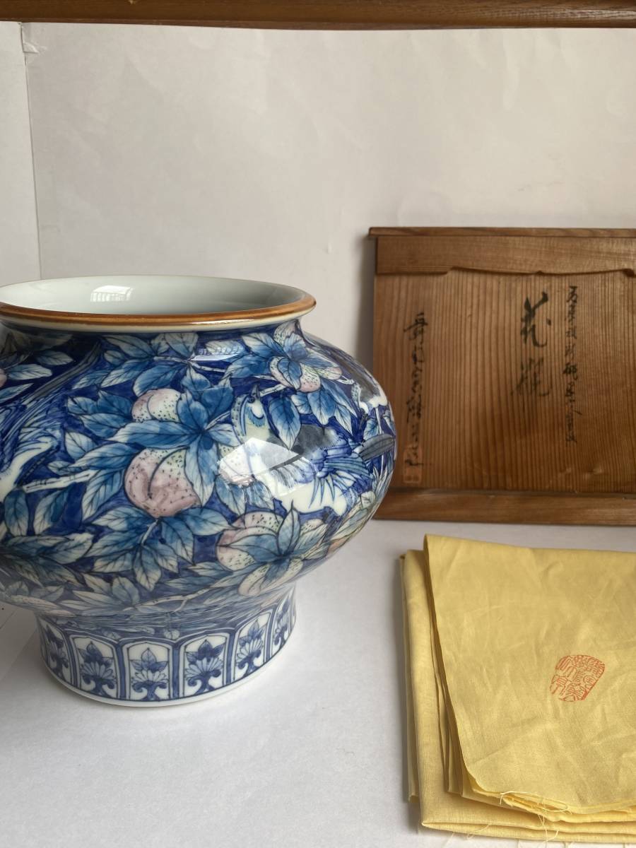 愛陶窯 河本礫亭 染付 花鳥 花瓶 共布 共箱(花器、壷)|売買され 愛陶窯 河本礫亭 染付 花鳥 花瓶 共布 共箱(花器、壷)|売買され