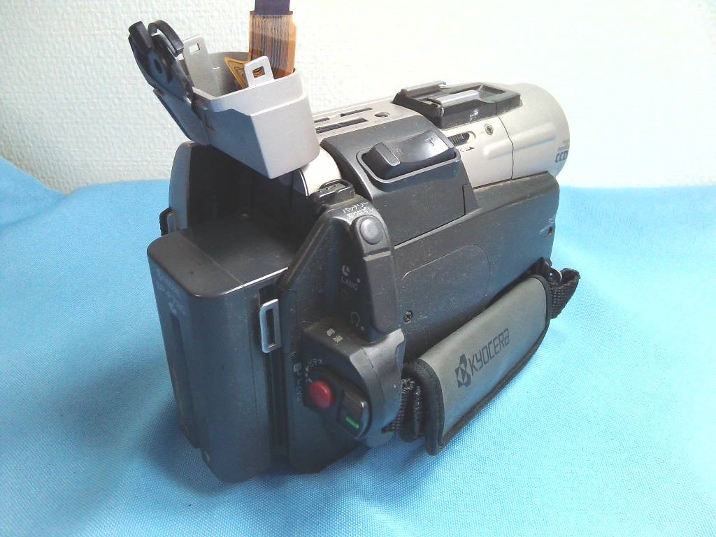 Yahoo!オークション - セラ KYOCERA デジタルビデオカメラ DV-L100 バ...