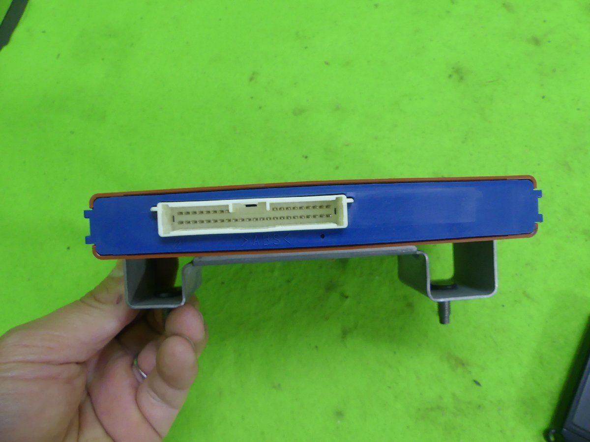 Yahoo!オークション - 限定車 スバル フォレスター SH9 tS STI 純正 キ...