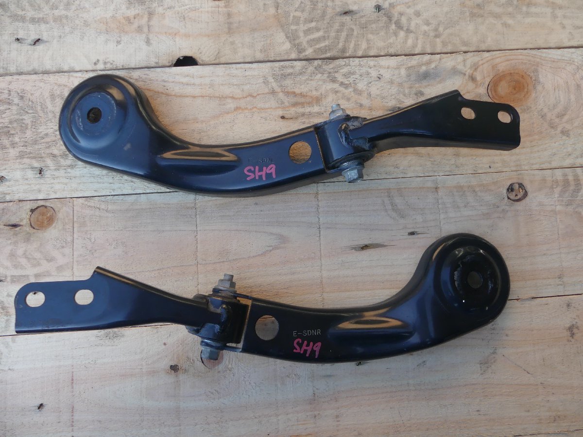 Yahoo!オークション - 限定車 スバル フォレスター SH9 tS STI 純正 リ...