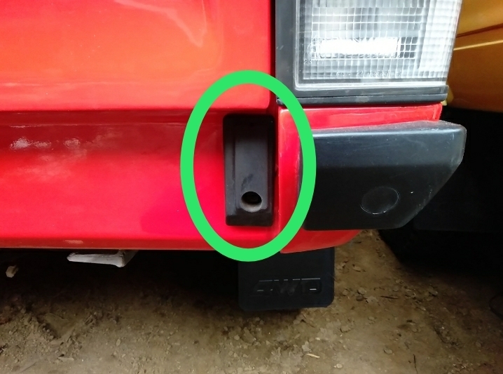 Yahoo!オークション - ダットサントラック D21 D22 テールゲート受け ...