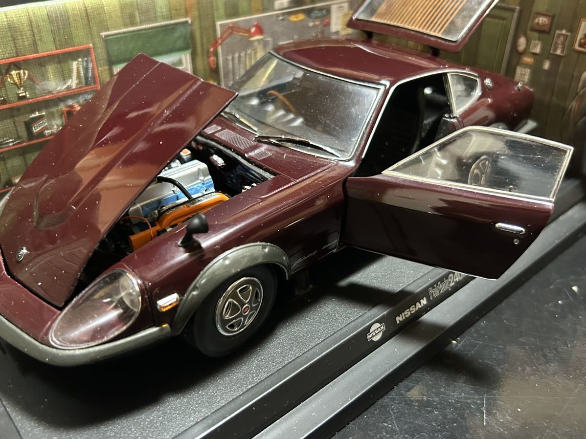 Yahoo!オークション - 京商 1/18 FAIRLADY 240 z-g NISSAN MAROON 開閉...