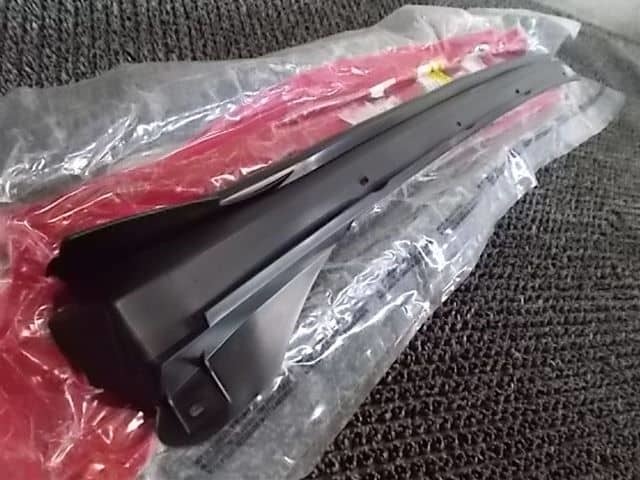 07y シボレー サバーバン GM 純正 ノーマル フロント サイドモール ウィンドシールド トリム 左 20918020 / J9-302(外装)｜売買されたオークション情報、yahooの ...