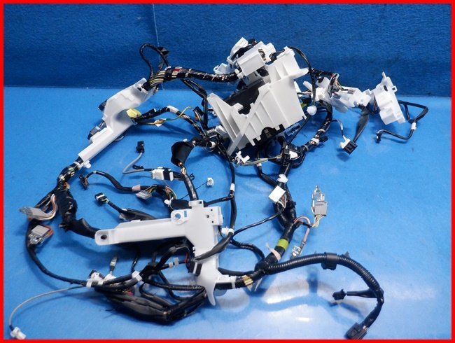 Yahoo!オークション - ヤリス MXPH10 ダッシュハーネス 管理番号 4761