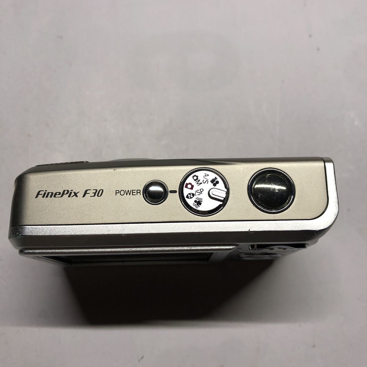 FUJIFILM FinePix F30 コンパクトデジタルカメラ /3(富士フイルム)｜売買されたオークション情報、yahooの商品情報をアーカイブ公開 - オークファン（aucfan.com）