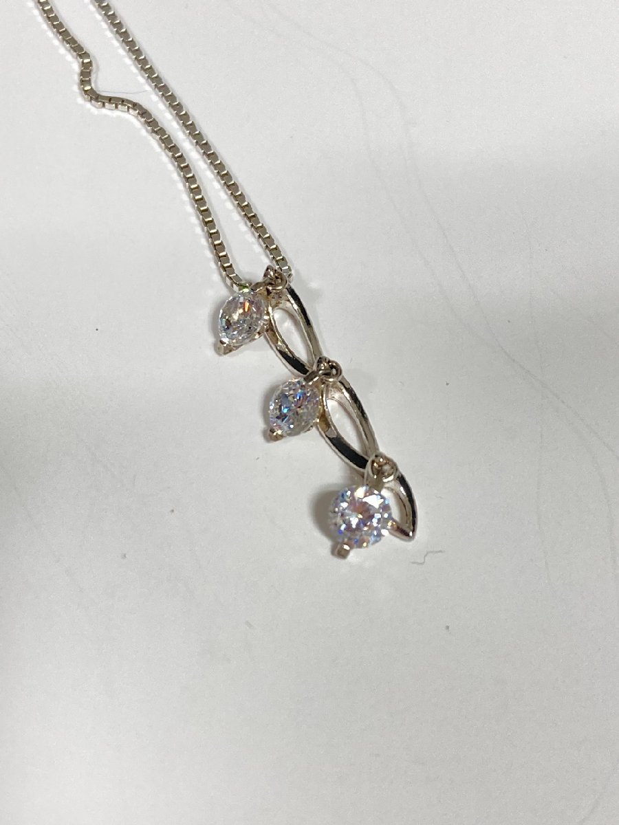 品 ESSENCE エッセンス 3連 ラインストーン ネックレス SV925刻印 / 首回り約43㎝(シルバー)｜売買されたオークション情報、yahooの商品情報をアーカイブ公開 ...