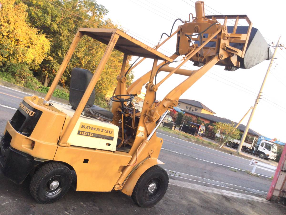 Yahoo!オークション - 小松 ショベルローダー フォークリフトSD10-3 デ...