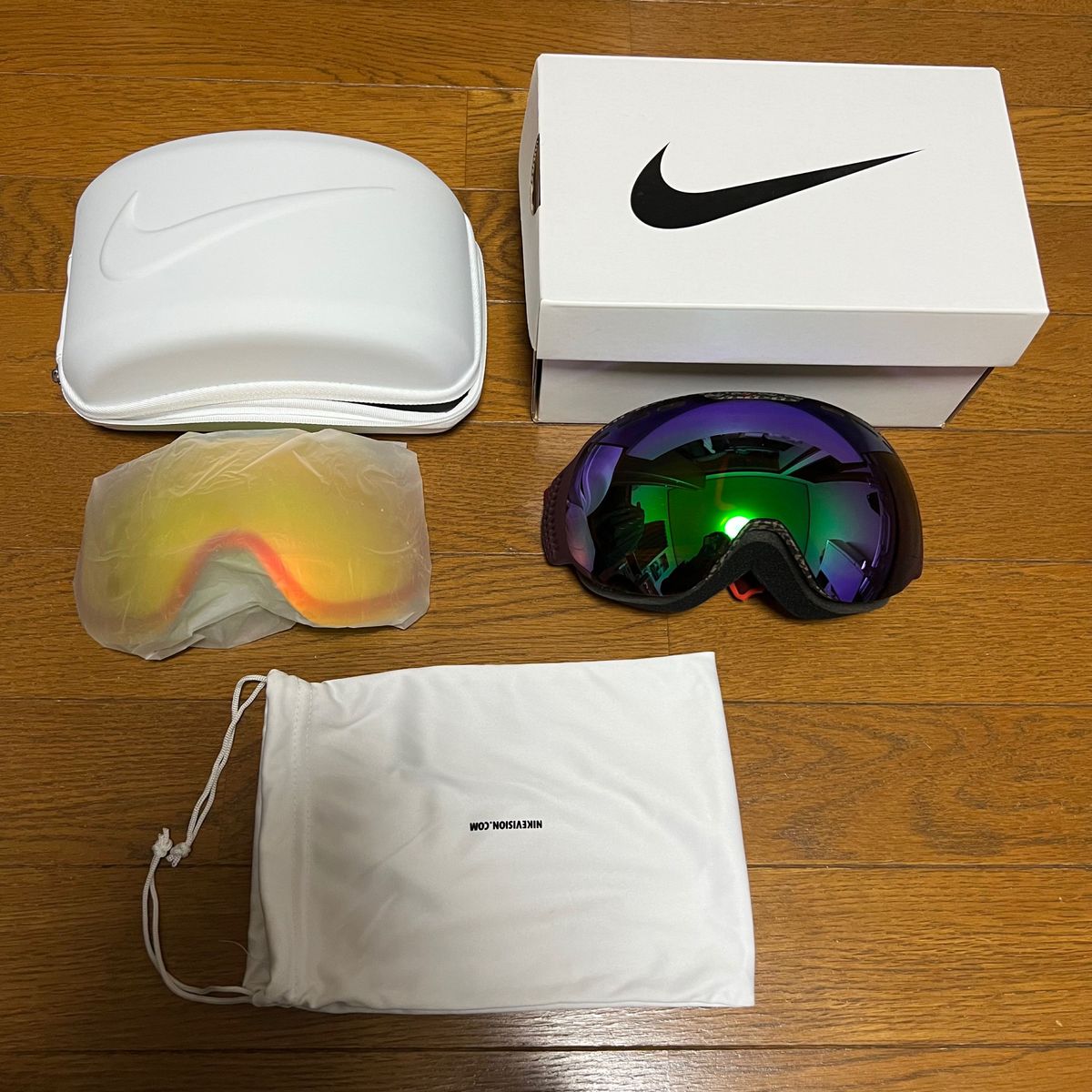 NIKE スノーゴーグル COMMAND/TRANSITIONS(調光レンズ)|Yahoo NIKE スノーゴーグル COMMAND/TRANSITIONS(調光レンズ)|Yahoo