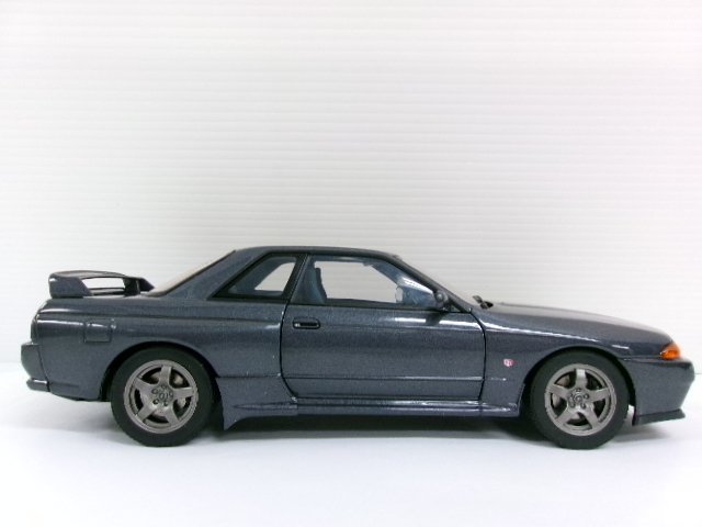 Yahoo!オークション - オートアート 1/18 ニッサン スカイライン R32 G...