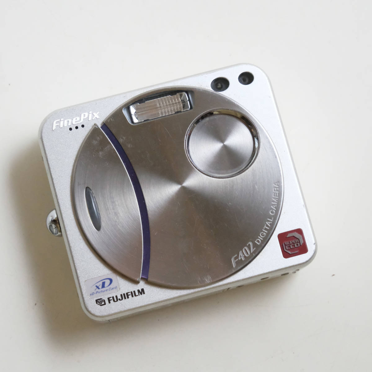 Yahoo!オークション - FUJIFILM FinePix F402 コンパクトデジタルカメ...