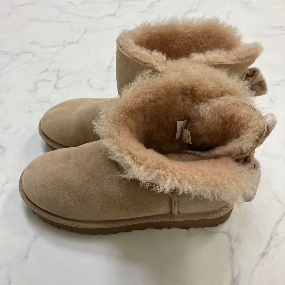 Yahoo!オークション - UGG バックリボン ムートンブーツ 24cm アグ